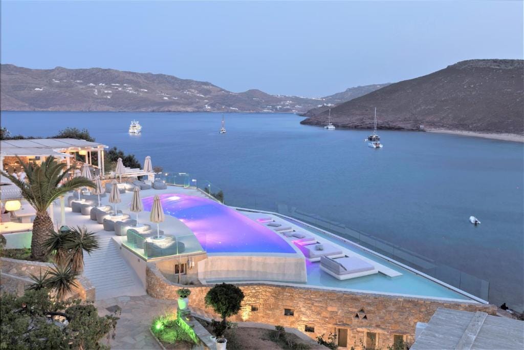 Blue Residence 1 with Jacuzzi - Book in Greece